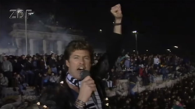 Wie David Hasselhoff die Mauer weg sang | 80s80s
